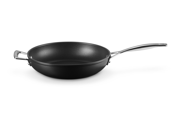 Le creuset non stick fry pan store